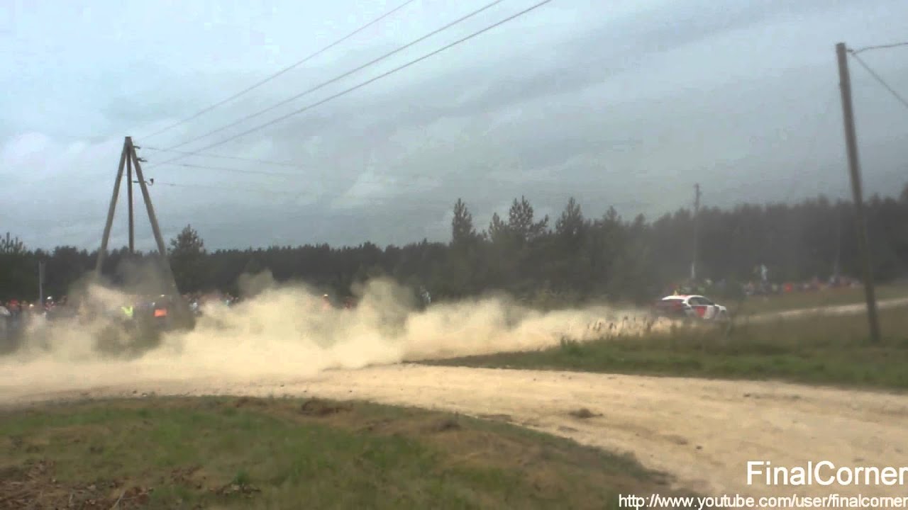 Mitsubishi Lancer Evolution X rally jump - YouTube
