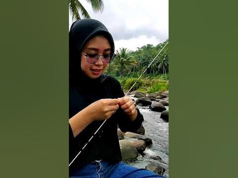 Cewek Mancing Ikan Kecil #mancing - YouTube