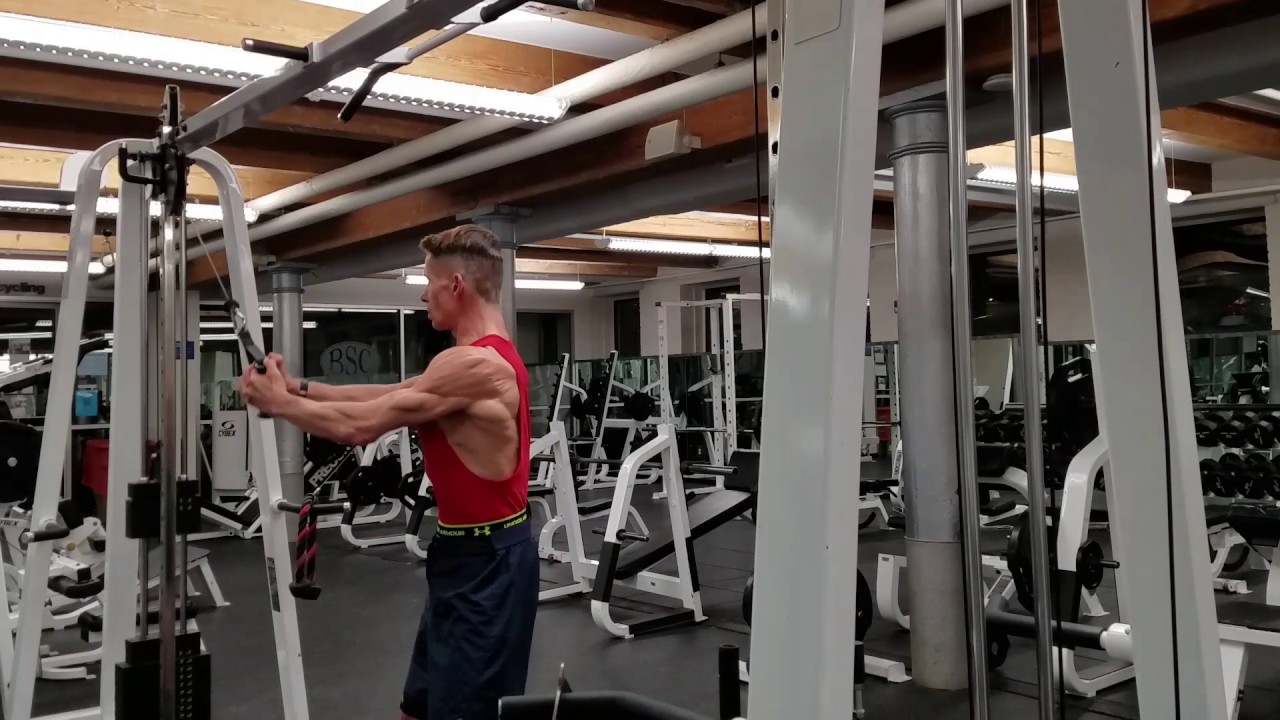 Cable Core Trunk Rotations - YouTube