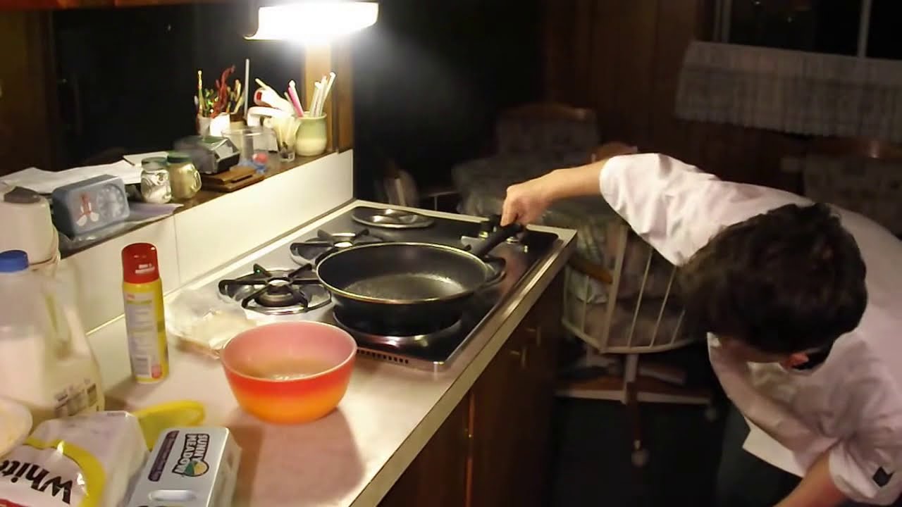 COOKING WITH JUSTIN EPISODE 1 - YouTube