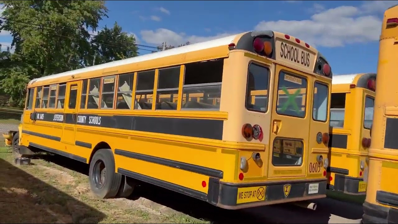 Abandoned School Buses - YouTube