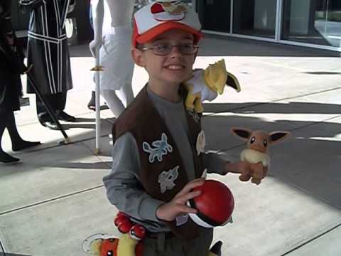 Real Life Pokemon Game with Eevee at Nekocon 2014 - YouTube