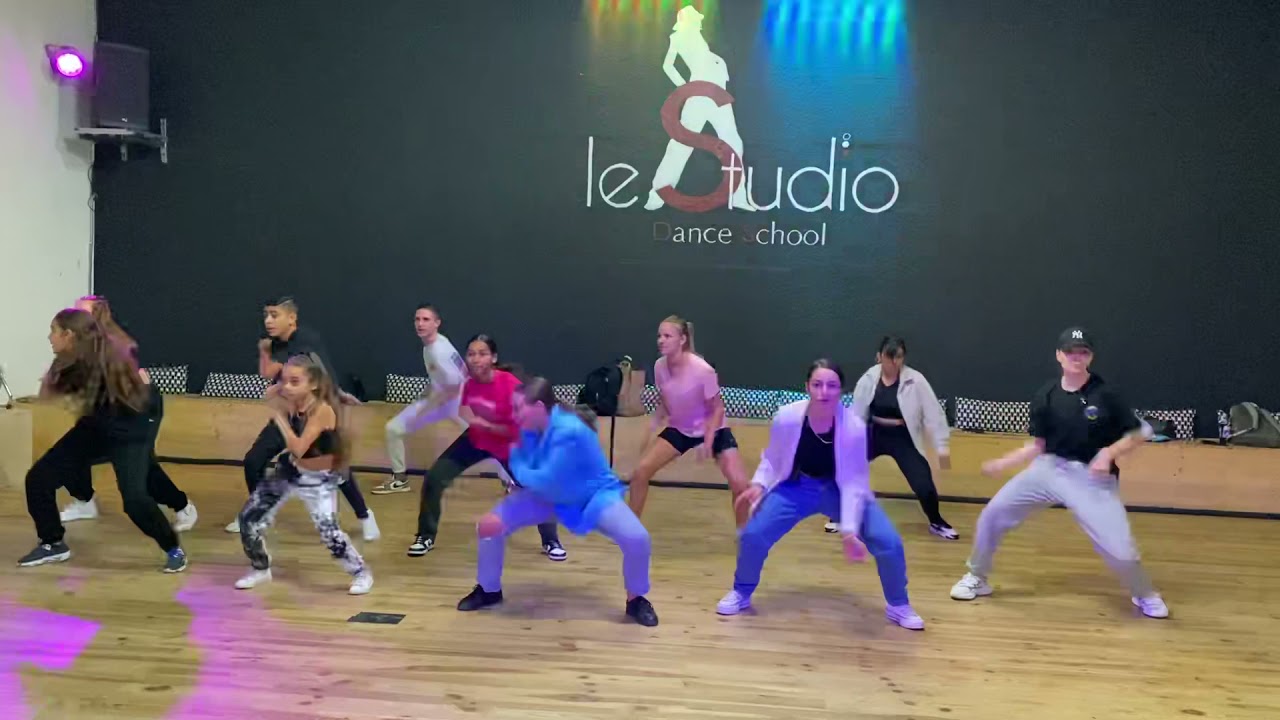 Cours de Locking à L école de danse Le Studio au Pontet - YouTube