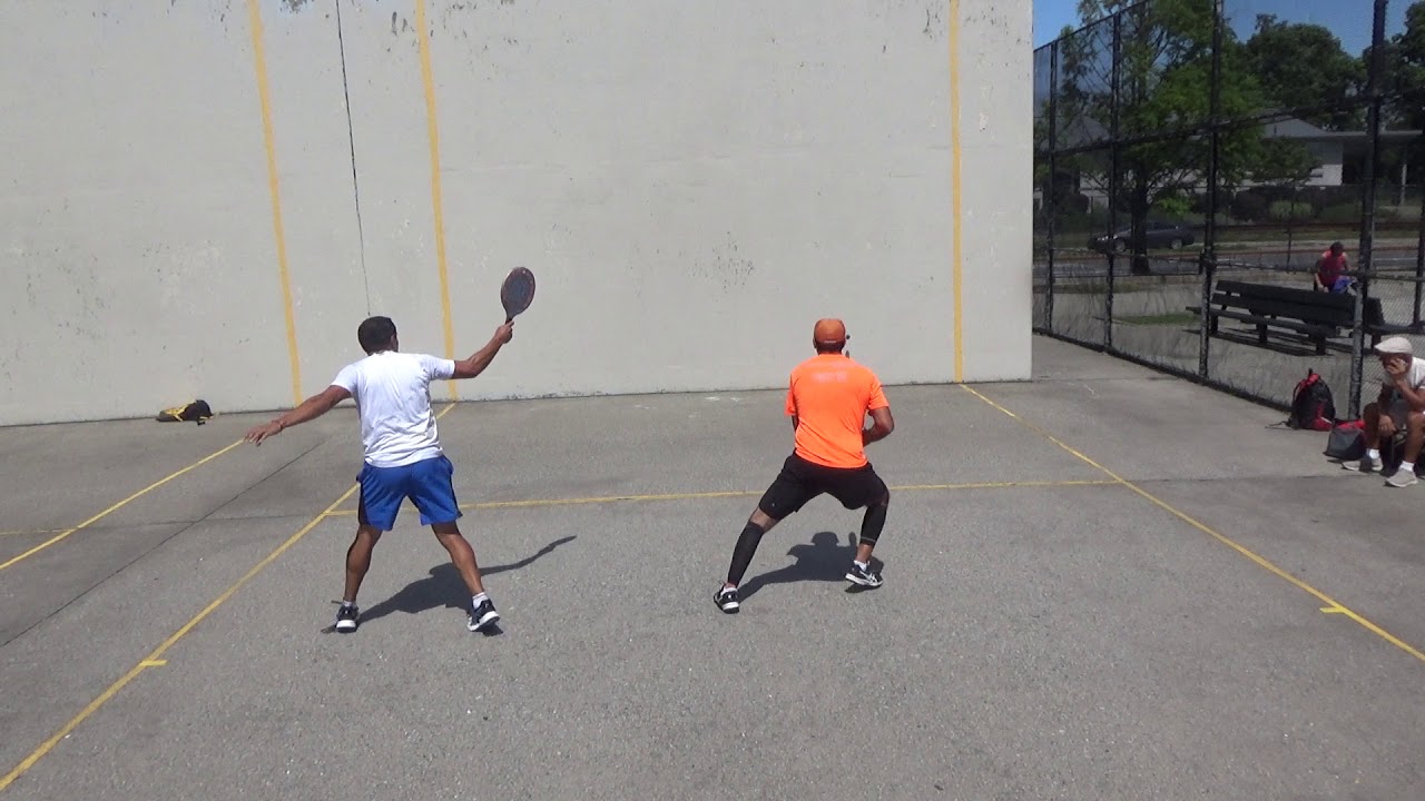 Quarterfinals... Willie Chavez vs Robert Sostre... Big Blue Paddleball ...