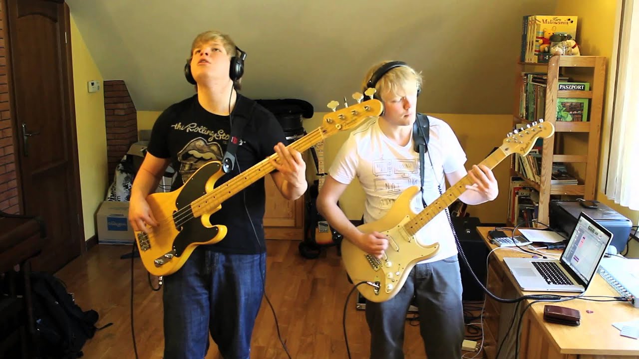 Muse - Reapers (guitar + bass playalong) - YouTube