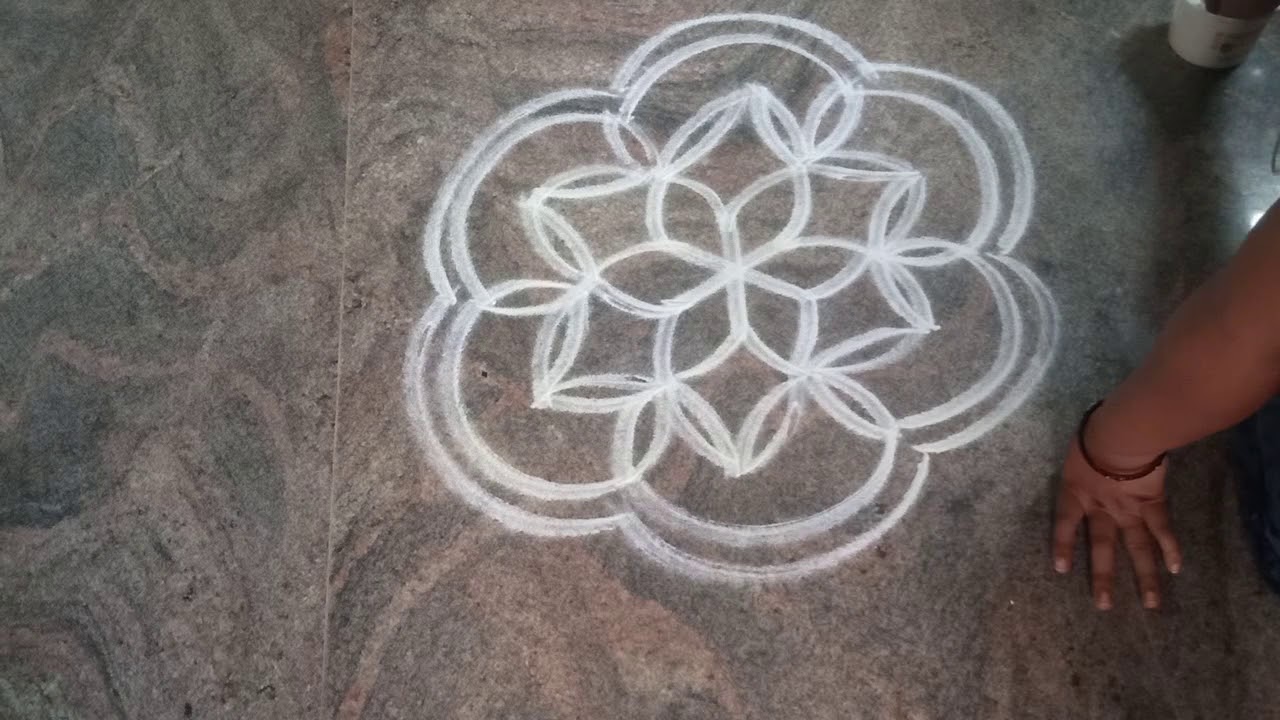 Beautiful flower kolam - YouTube