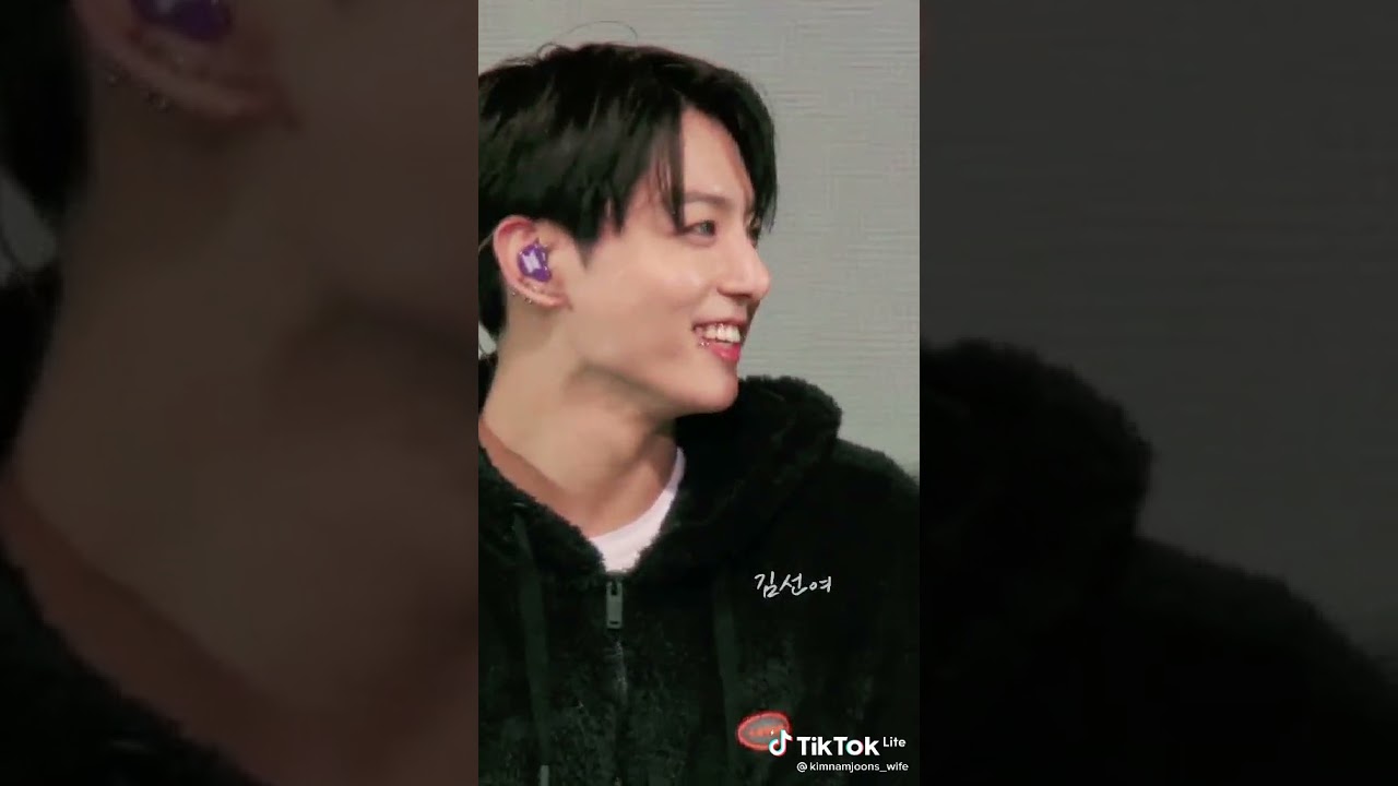 Don't Cry Rm..😭😭😭||Jungkook Reactions When Rm Crying😭😭😭🤧🤧#shorts - YouTube