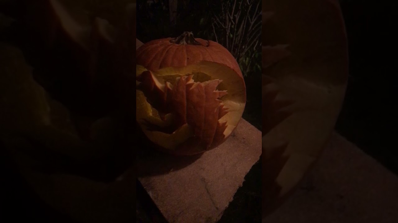 Godzilla jack o lantern - YouTube