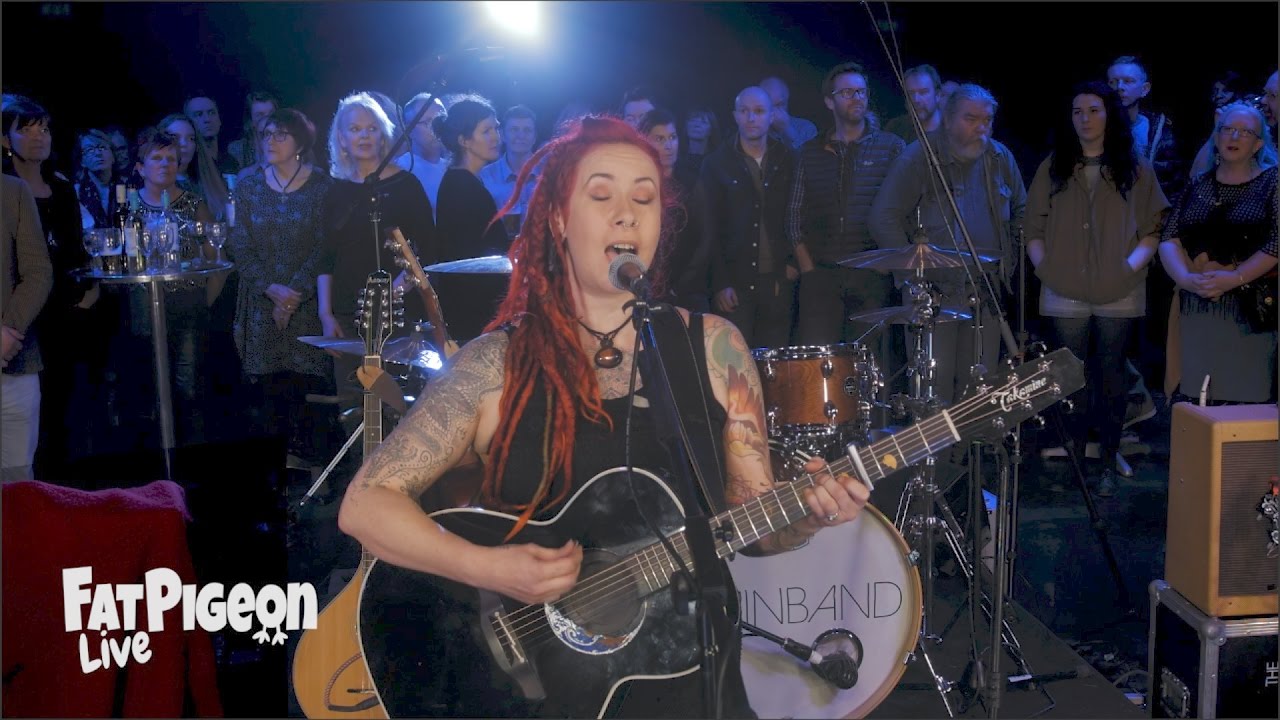 Nikki Rous - Glory Box (Portishead) [LIVE] - YouTube