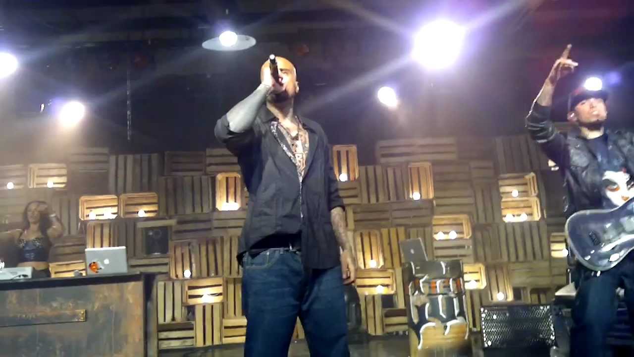 Con el coco rapado HD cartel de santa jose cuervo 05 mayo 2012 - YouTube