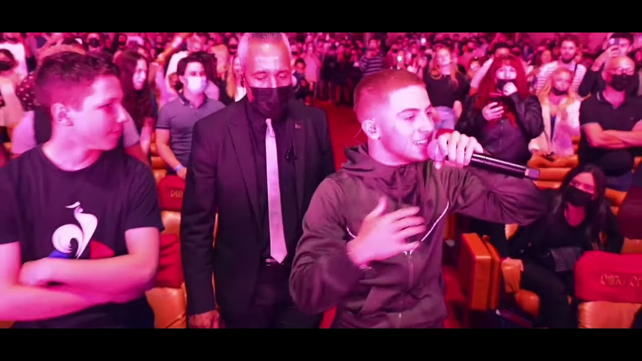 Michou chante "M2LT" au Grand Rex à Paris 🤩 - YouTube