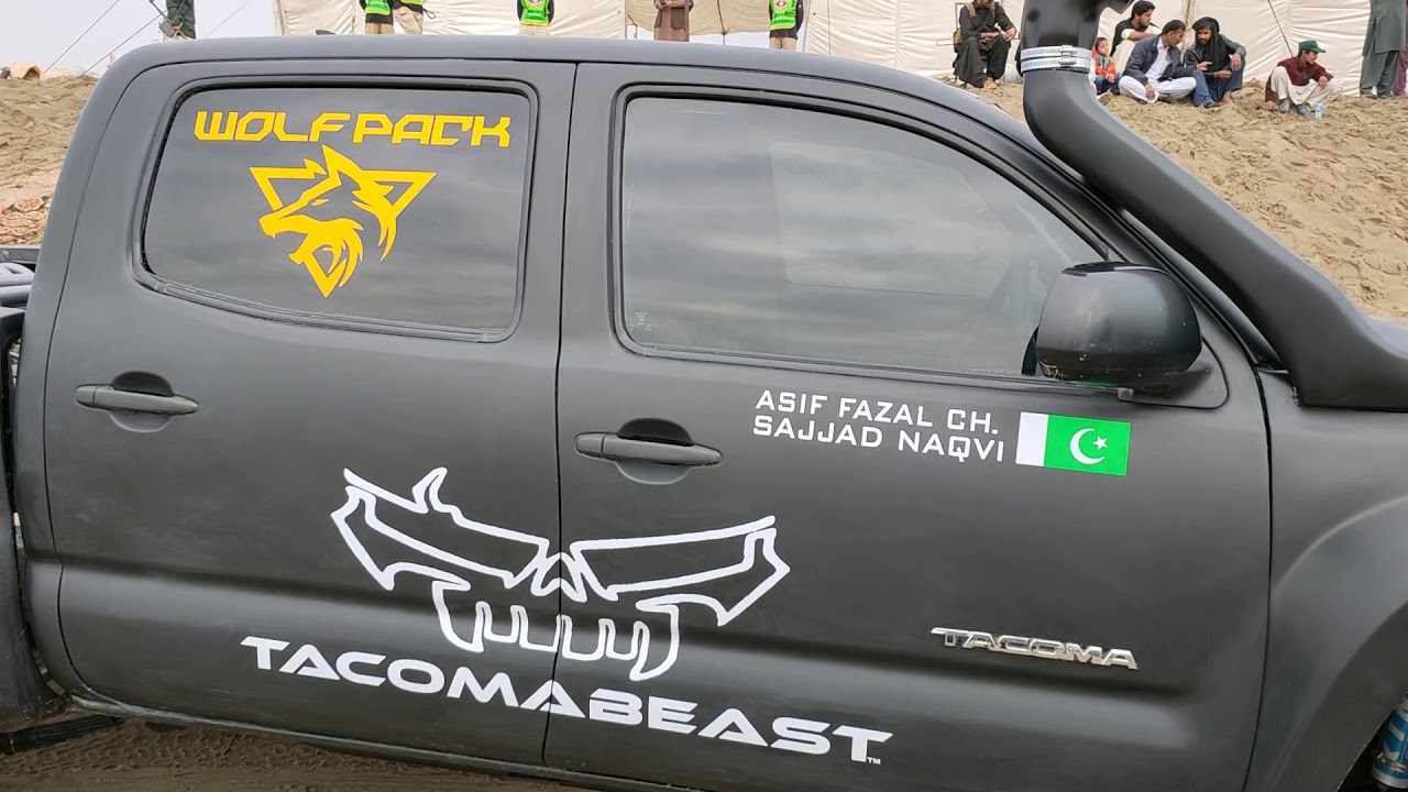 4th Thal Desert Jeep Rally - YouTube