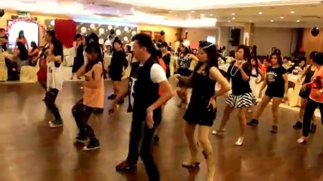 WADE IN THE WATER - LINE DANCE (Niels Poulsen) - YouTube