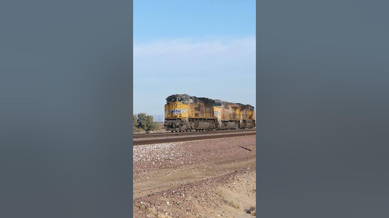 RAILFANNING SHORTS UP 8642 EB MP 740 NEEDLES SUB 11-26-2023 #railway #freighttrain #train - YouTube