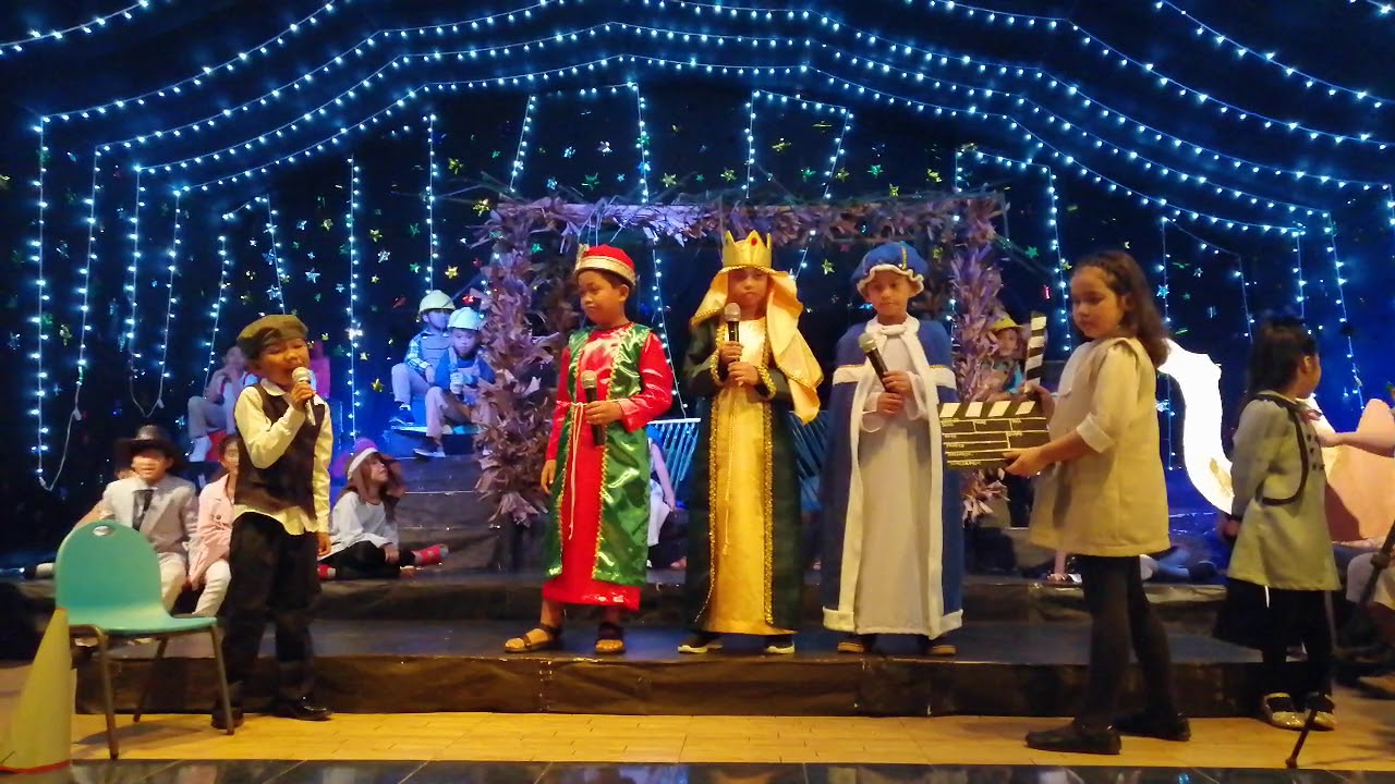Scene 3 A Play in A Manger 2019 - YouTube