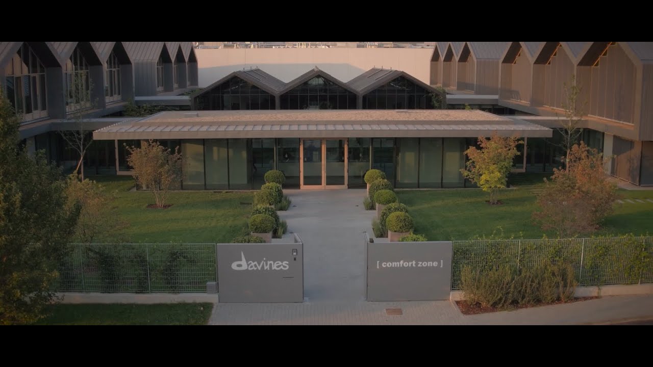 Davines | Conoce nuestro Villlage en Parma - YouTube