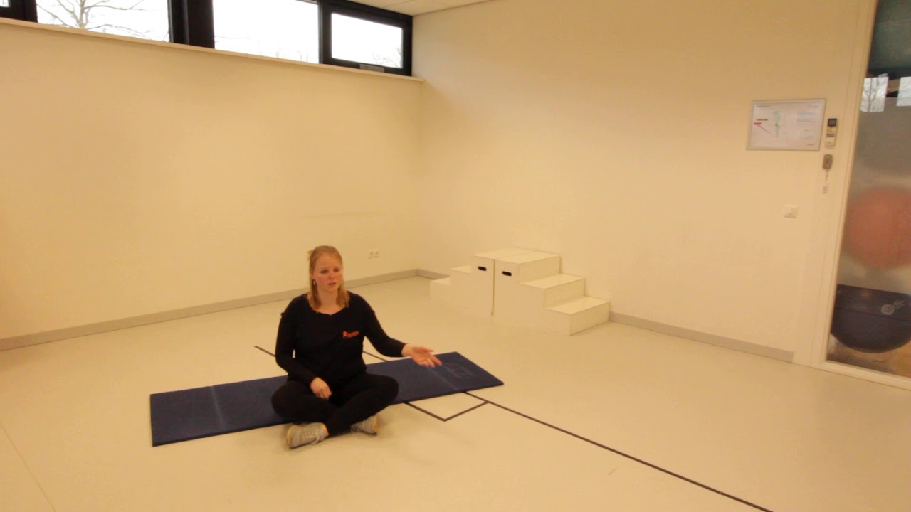 Mobiliseren: lage rug oefening rotatie - YouTube