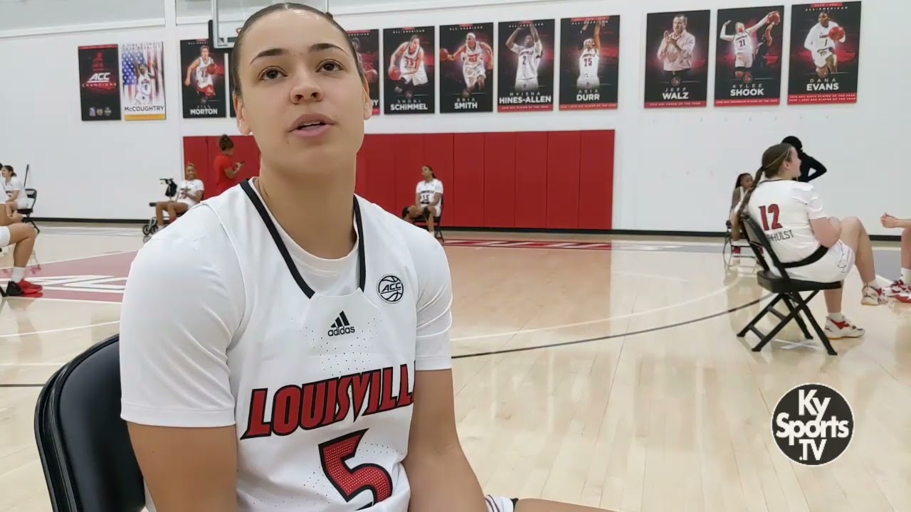 lou wbb media day 2022 - YouTube