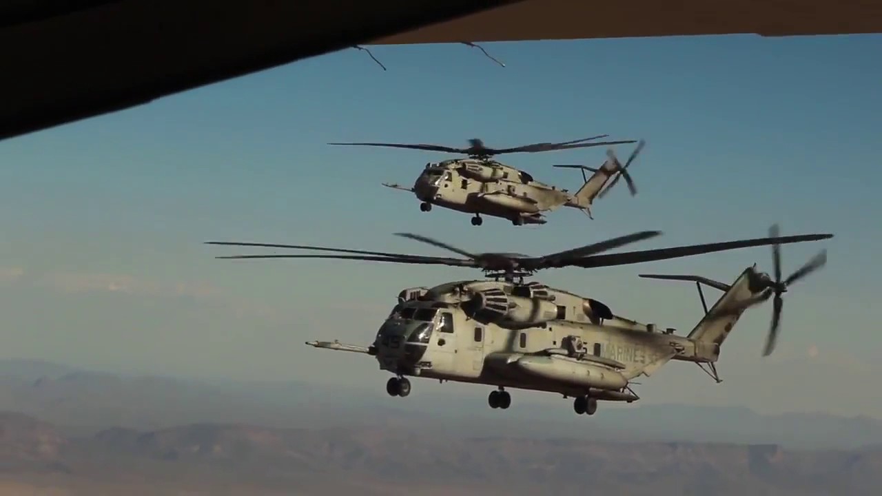 !! U.S. Marine Corps CH-53E Super Stallions mid air refueling - YouTube