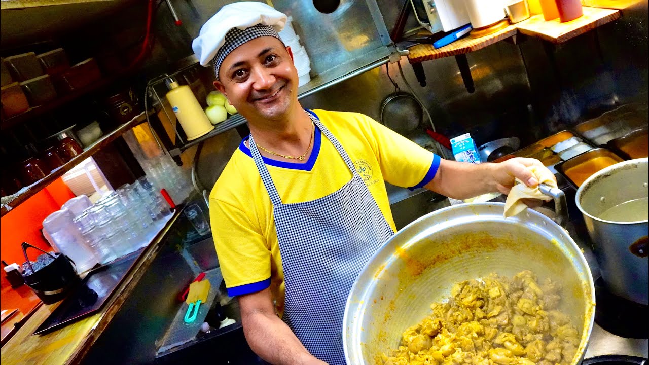 Japan’s Famous Indian Curry!! Huge Amount of Chicken - YouTube