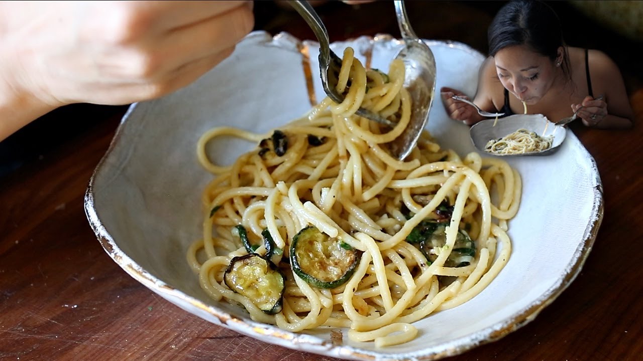 How to: Plant Based Vegan Creamy Zucchini Spaghetti - YouTube