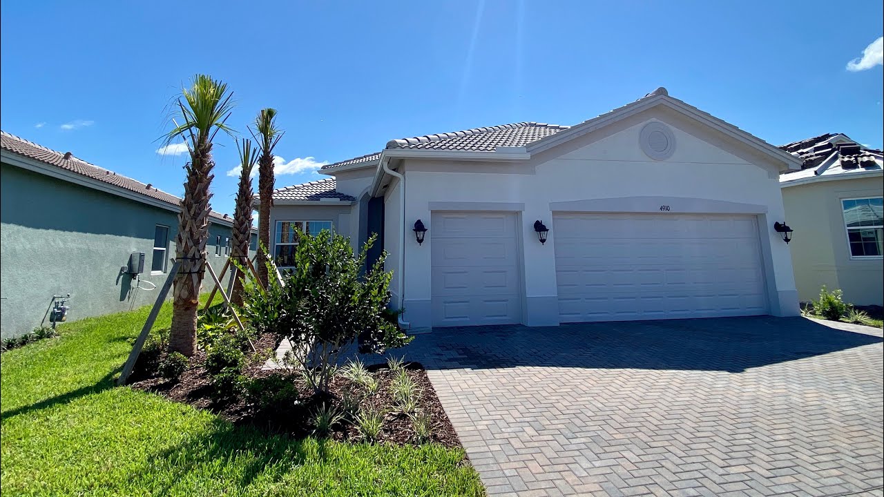 Valencia Del Sol home video tour! - YouTube