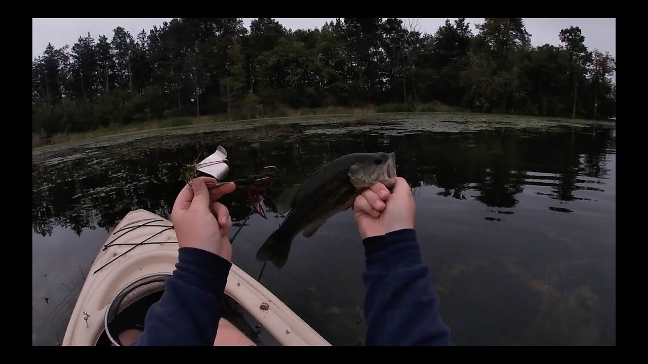 Fishing a private midwest lake - YouTube
