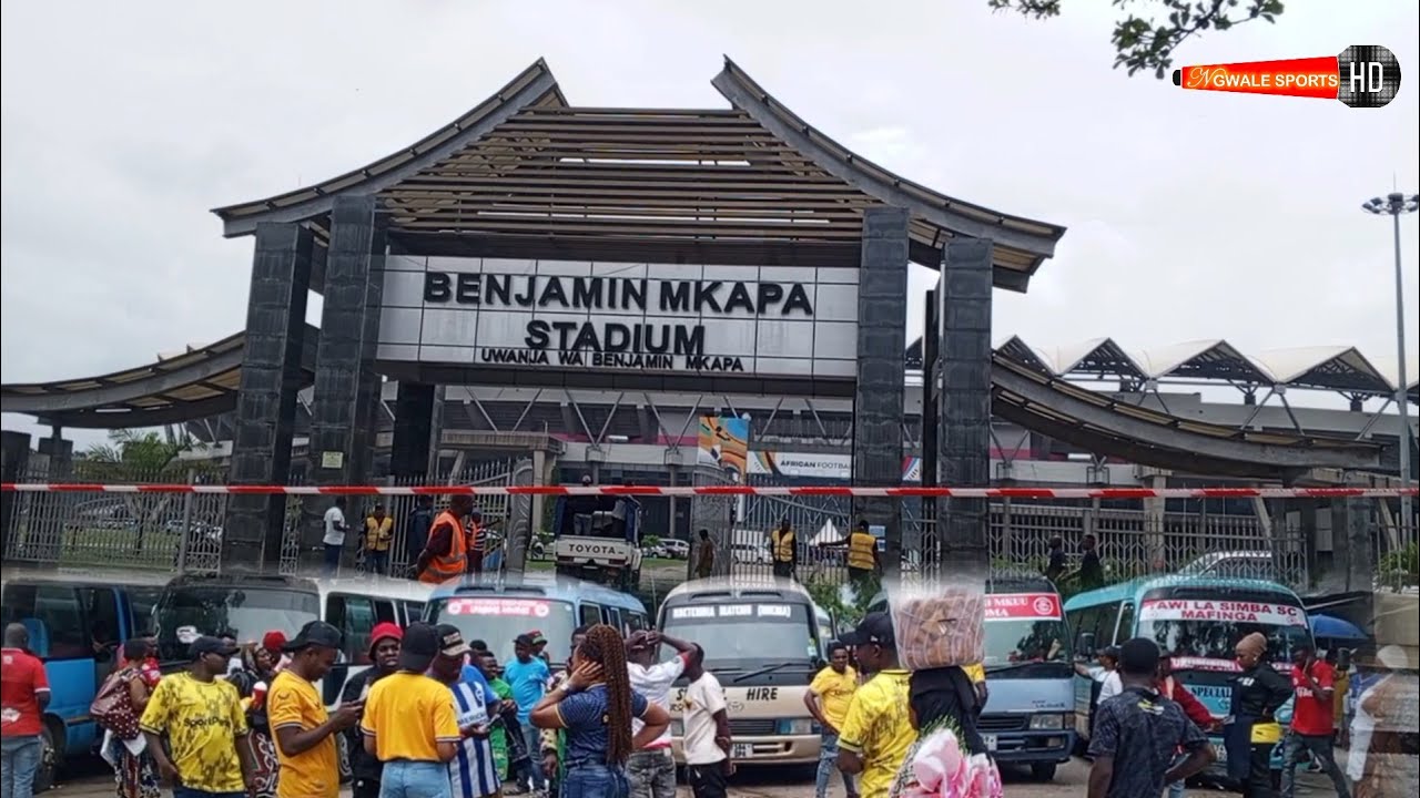 HALI ILIVYO NJE WA UWANJA WA BENJAMIN MKAPA, SIMBA vs YANGA - YouTube