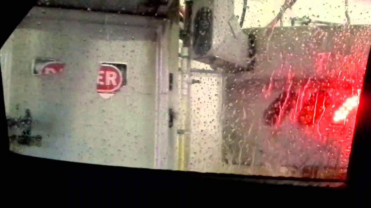 Vintage Ryko Voyager II With Foambrite Brushes car wash at Shell Gas ...