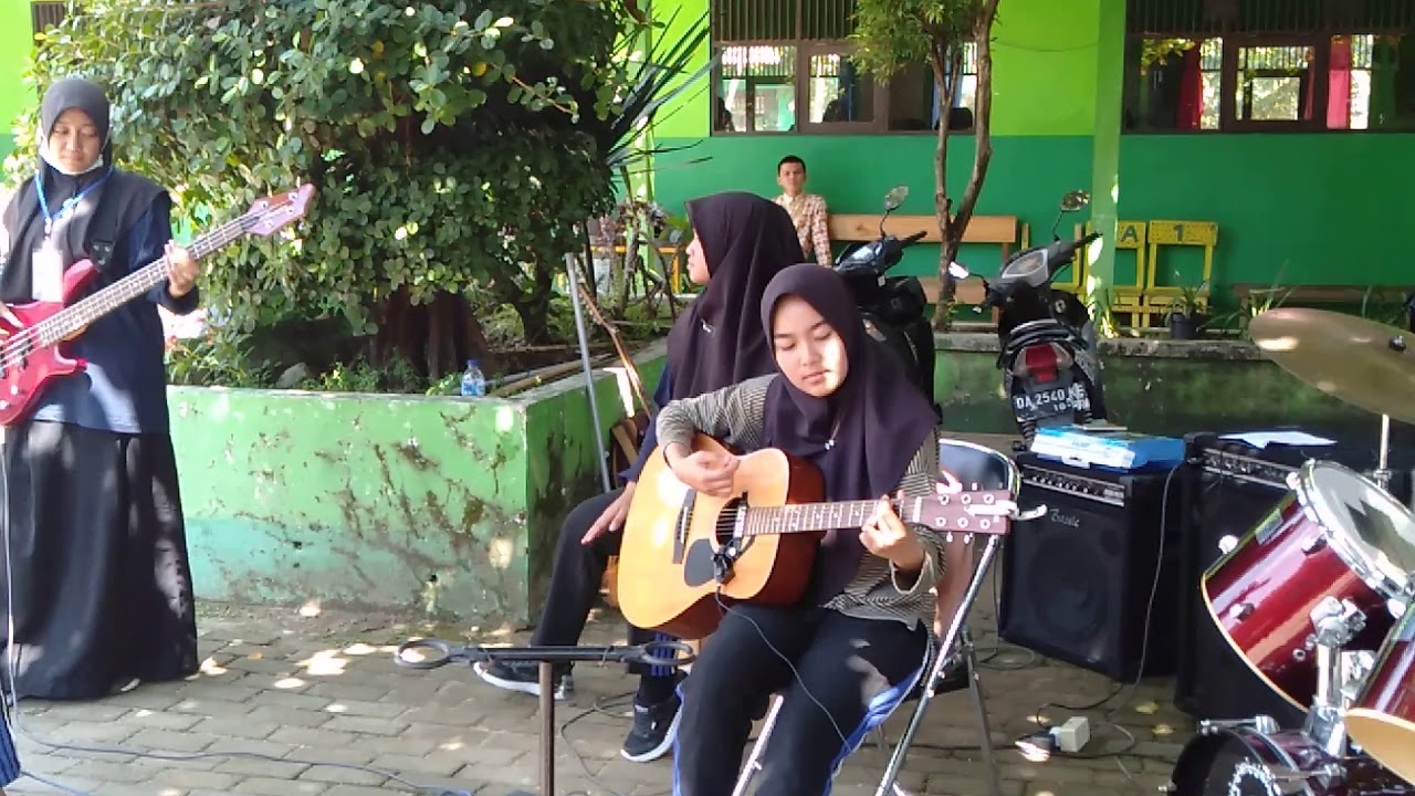 Band MAN 2 Tapin 2019 by iful ungking - YouTube