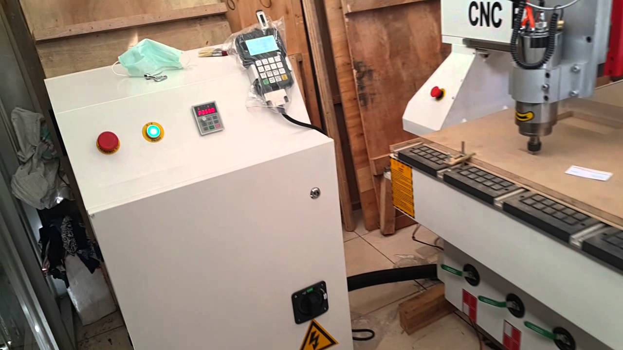 Demo Penggunaan Mesin CNC Router Terbaik OMNI 1325 - YouTube