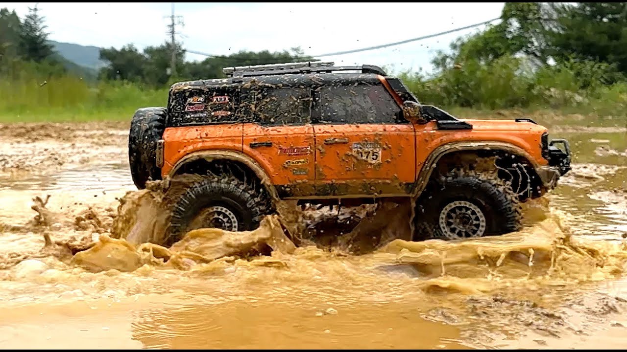 HB 1/10 Scale RC Car Ford NEW Bronco | Off-road Driving | Muddy Course ...