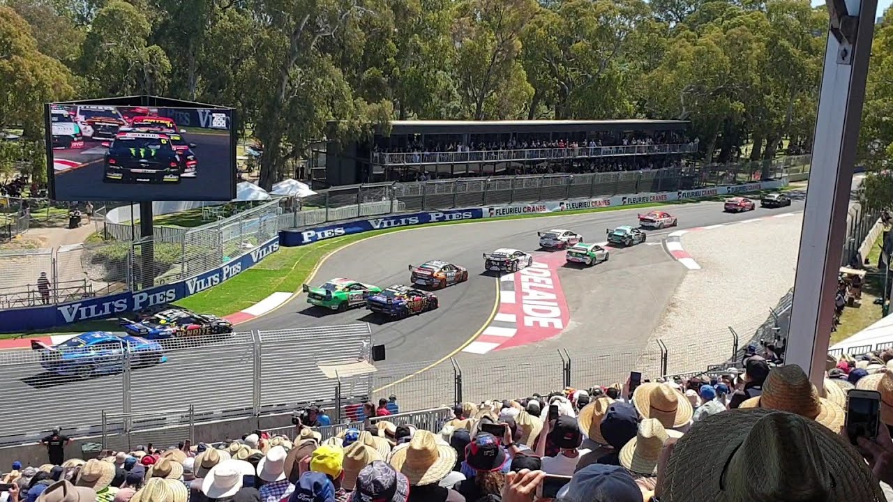 Valo Adelaide 500 - Supercars Race 33 Start from Senna Chicane - YouTube