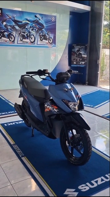 NEW SUZUKI NEX II CROSSOVER MATTE BLUE 2025 - YouTube