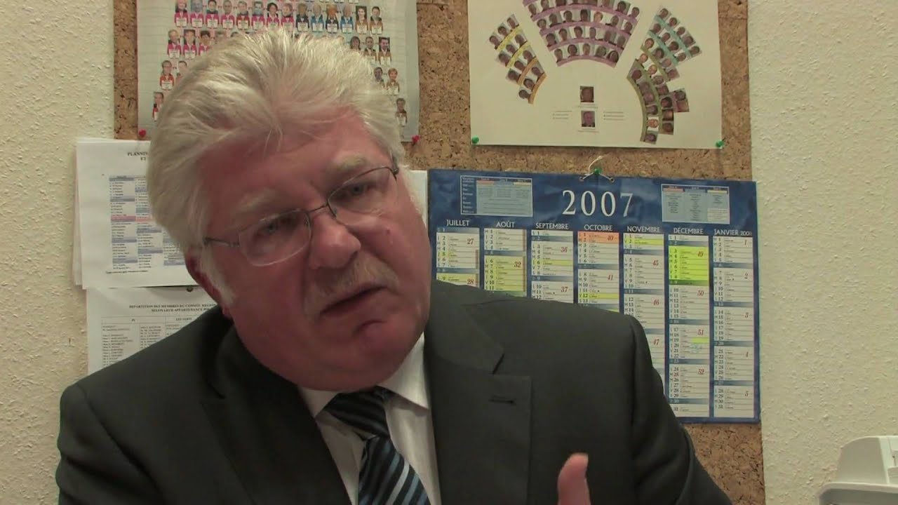 Interview de Jean-Luc André - YouTube