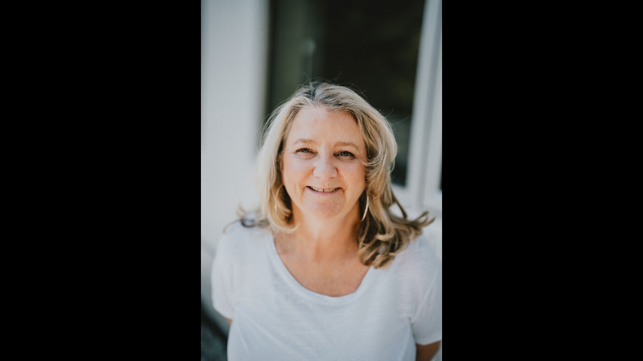 Meet Lisa Hilton - YouTube