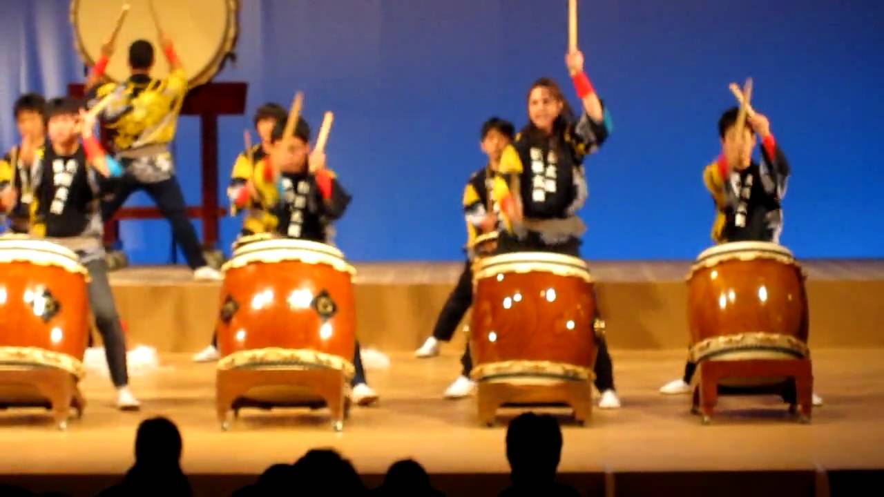 My Friend Katy Playing Tycho Drums - YouTube