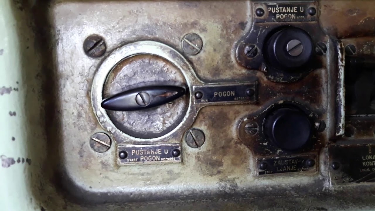 Starting Diesel Locomotive series 661-138 / the so-called Kennedy - YouTube