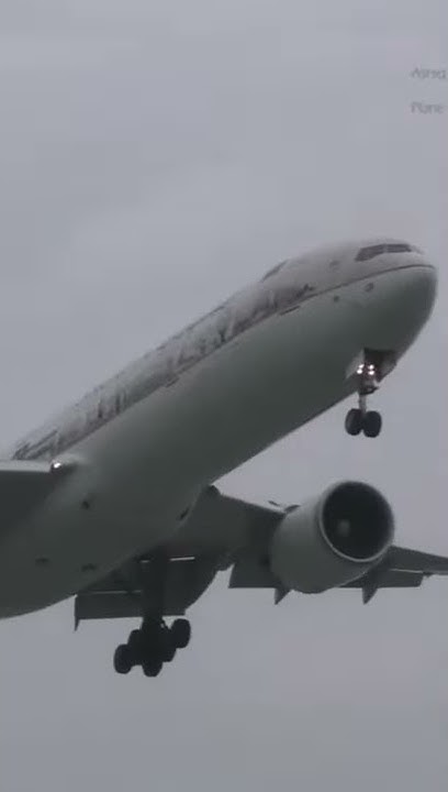 Saudi Arabian Airlines SV 804 Landing at Hazart Shajalal International Airport Dhaka - YouTube