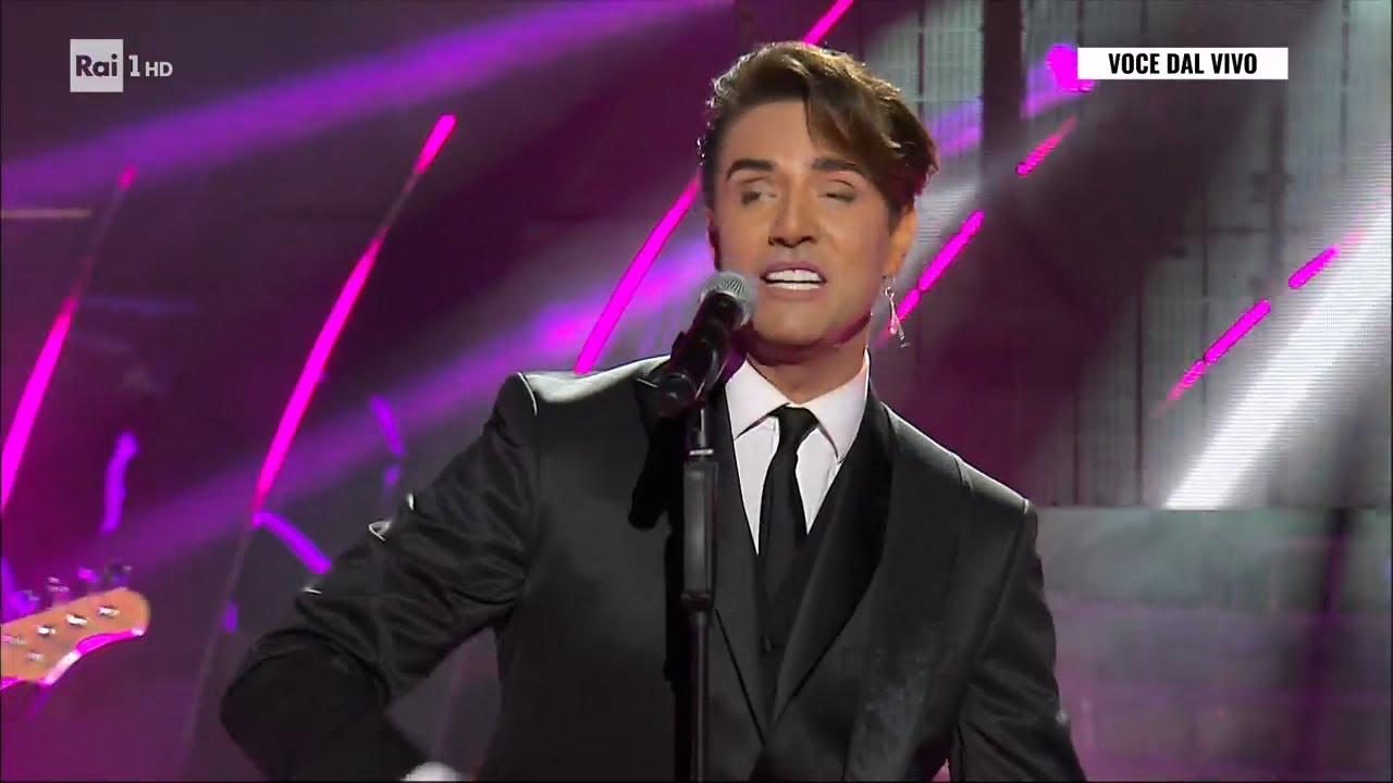 Alex Belli - "Stash dei the Colors" canta "Italodisco" - Tale e Quale ...