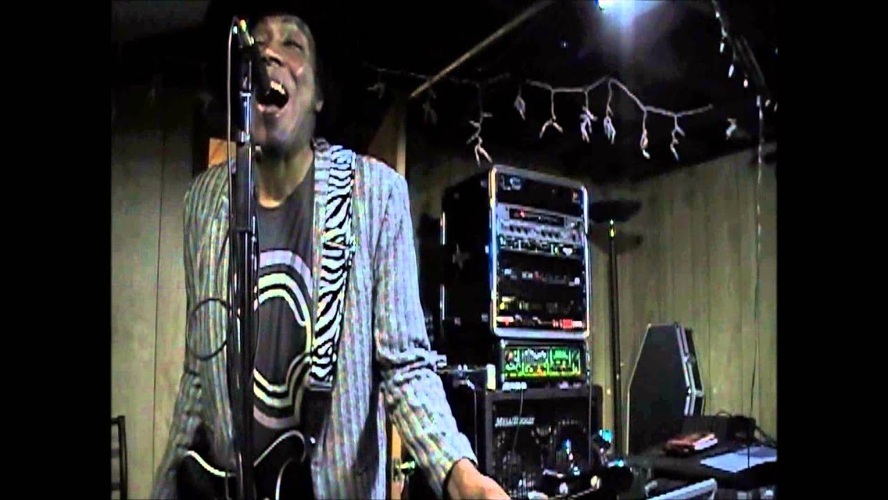 Tones On Tail - Heartbreak Hotel (studio version) - Glenn Campling bass ...