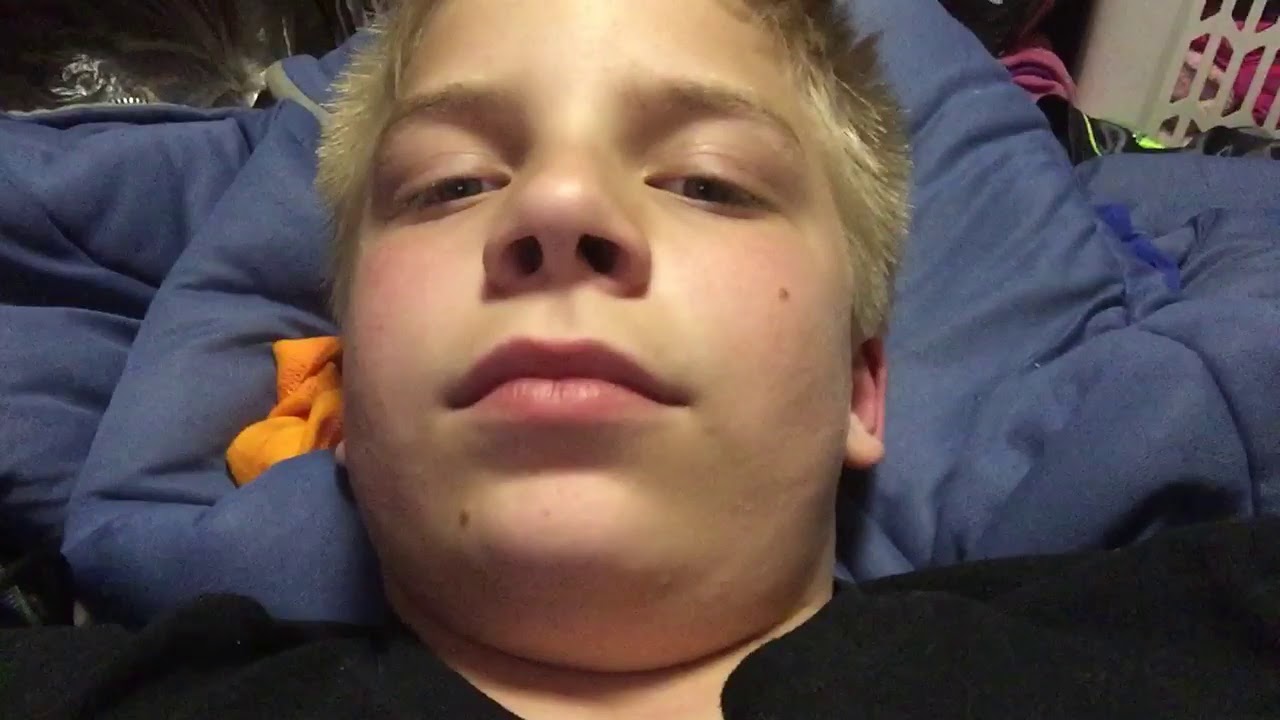 So many chins - YouTube