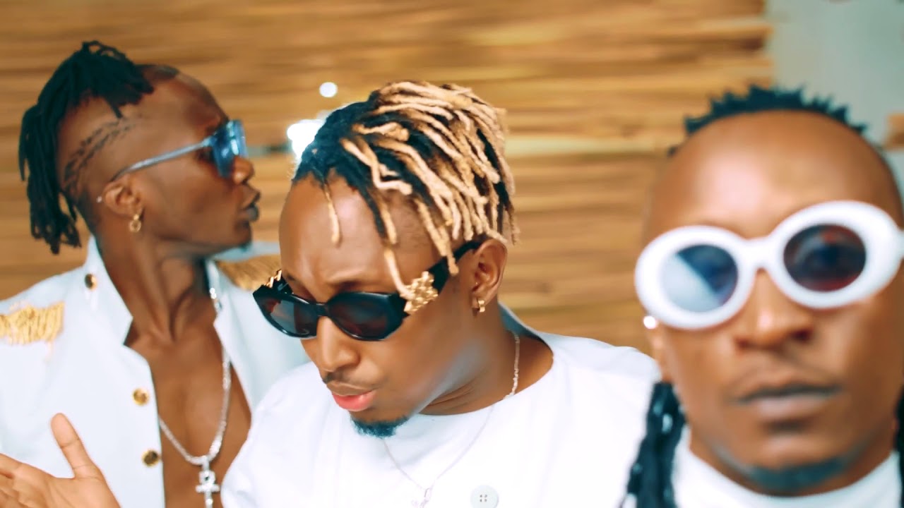 HOLIDAY - Kabako x Chozen Blood & Diamond Oscar (Official Video) - YouTube