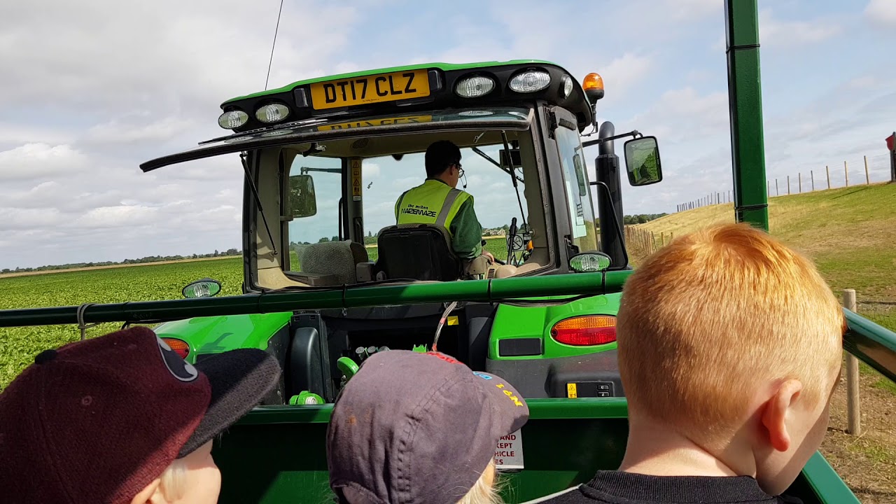 Tractor trailer ride at Milton Maze ( Teddyjaymartin ) - YouTube