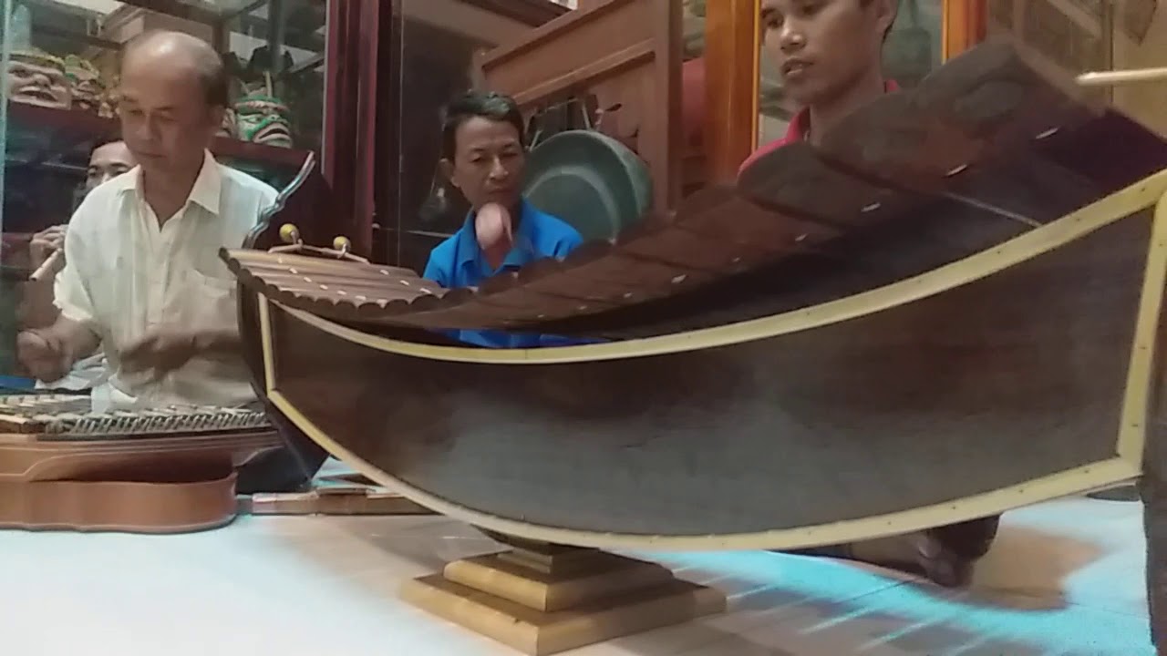 ខ្មែរ ច្រូត ស្រូវ ភ្លេង មហោរី || Khmer Traditional Instrument|| Nhạc cụ ...