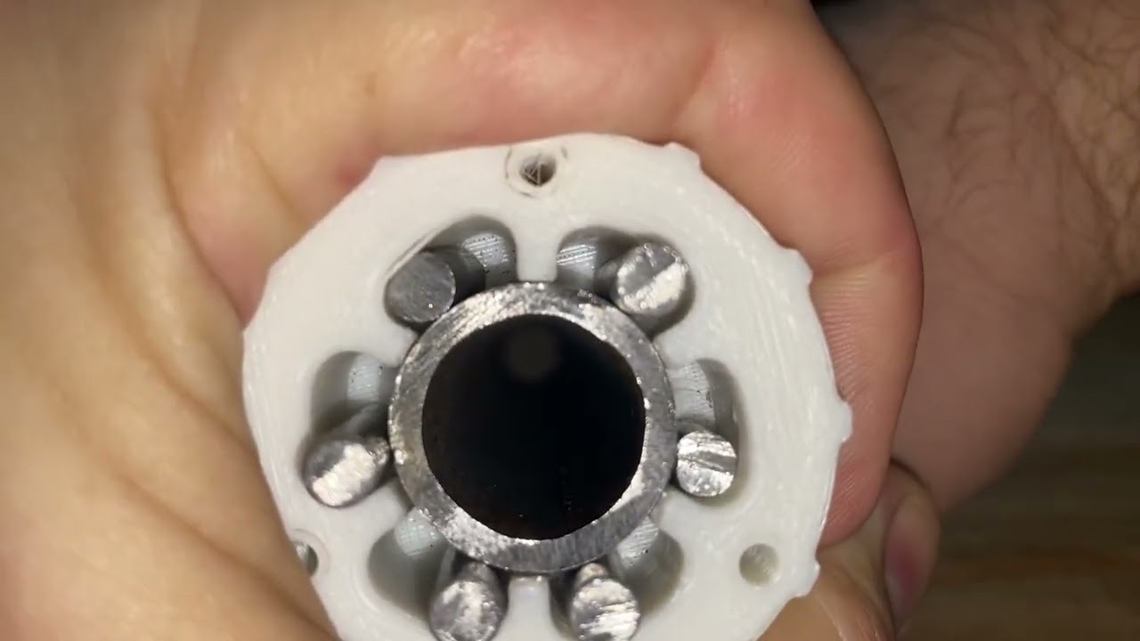 3D Printed Overrunning clutch - YouTube
