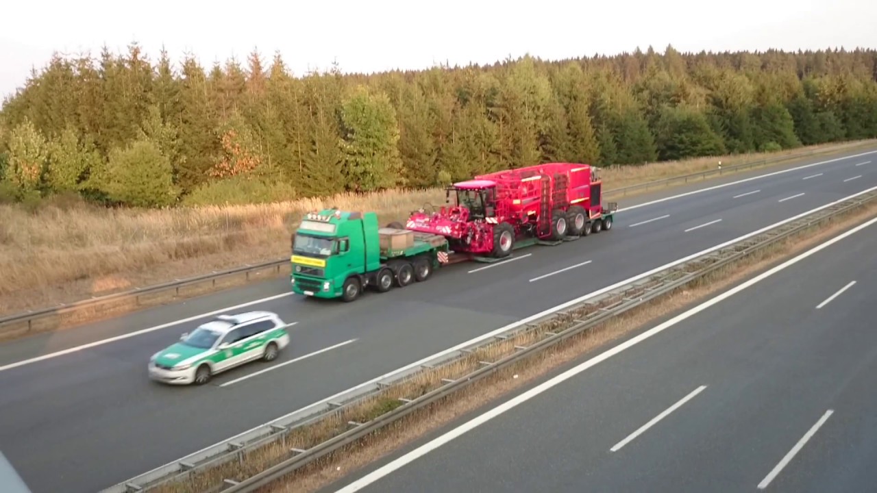 Transport of potato harvester - heavy transport - nadměrný náklad ...