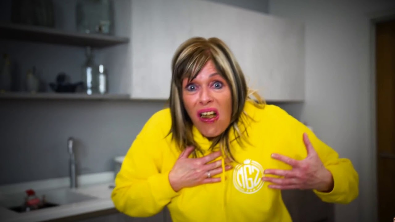 Morgz Mum Eats Real Disgusting Dog Food - YouTube