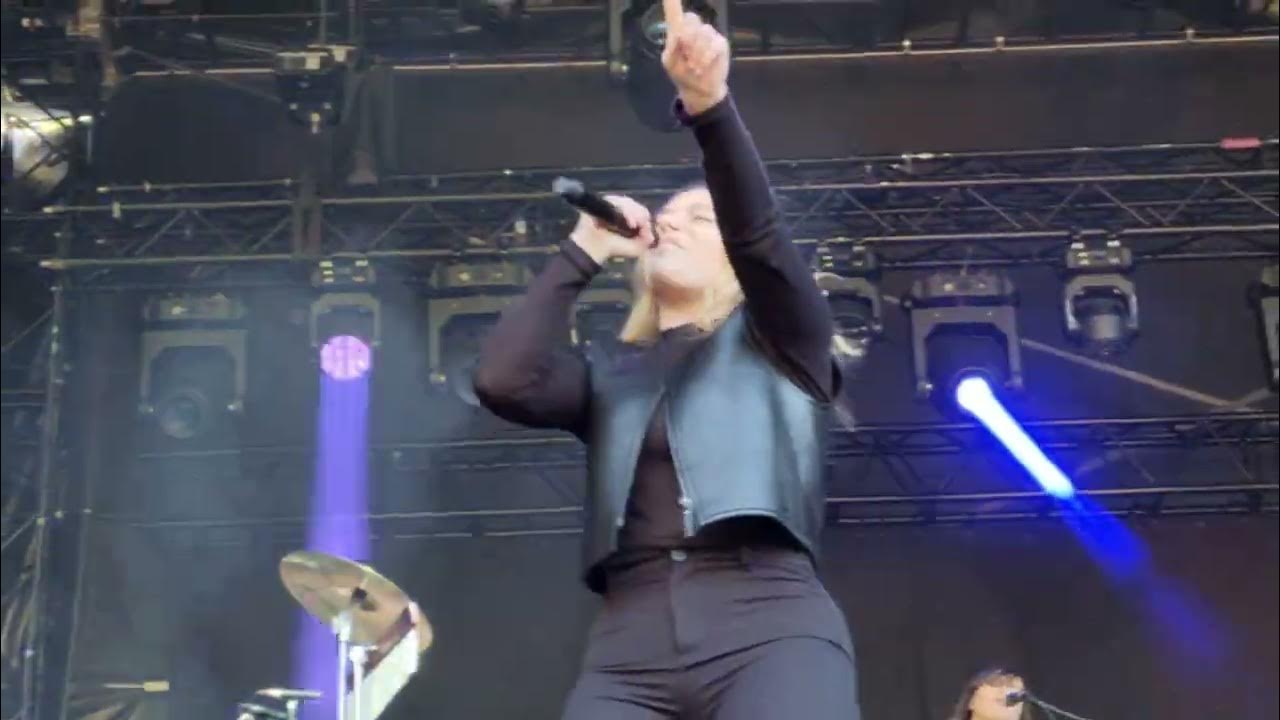 Festival Memories - Santa - Francofolies Esch/Alzette 2024 - Luxembourg - YouTube