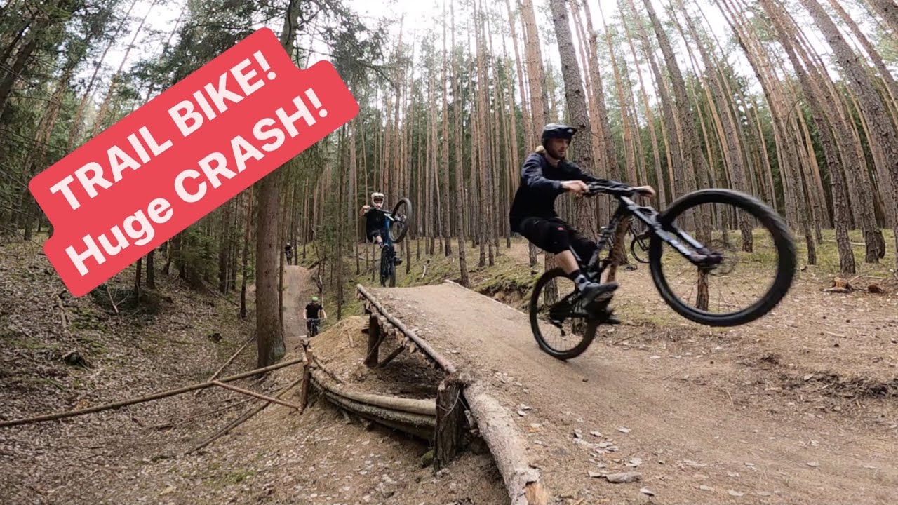 TRAIL BIKE! HUGE CRASH! - YouTube